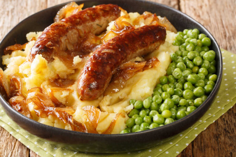 Irish Bangers And Mash – Eats by the Beach