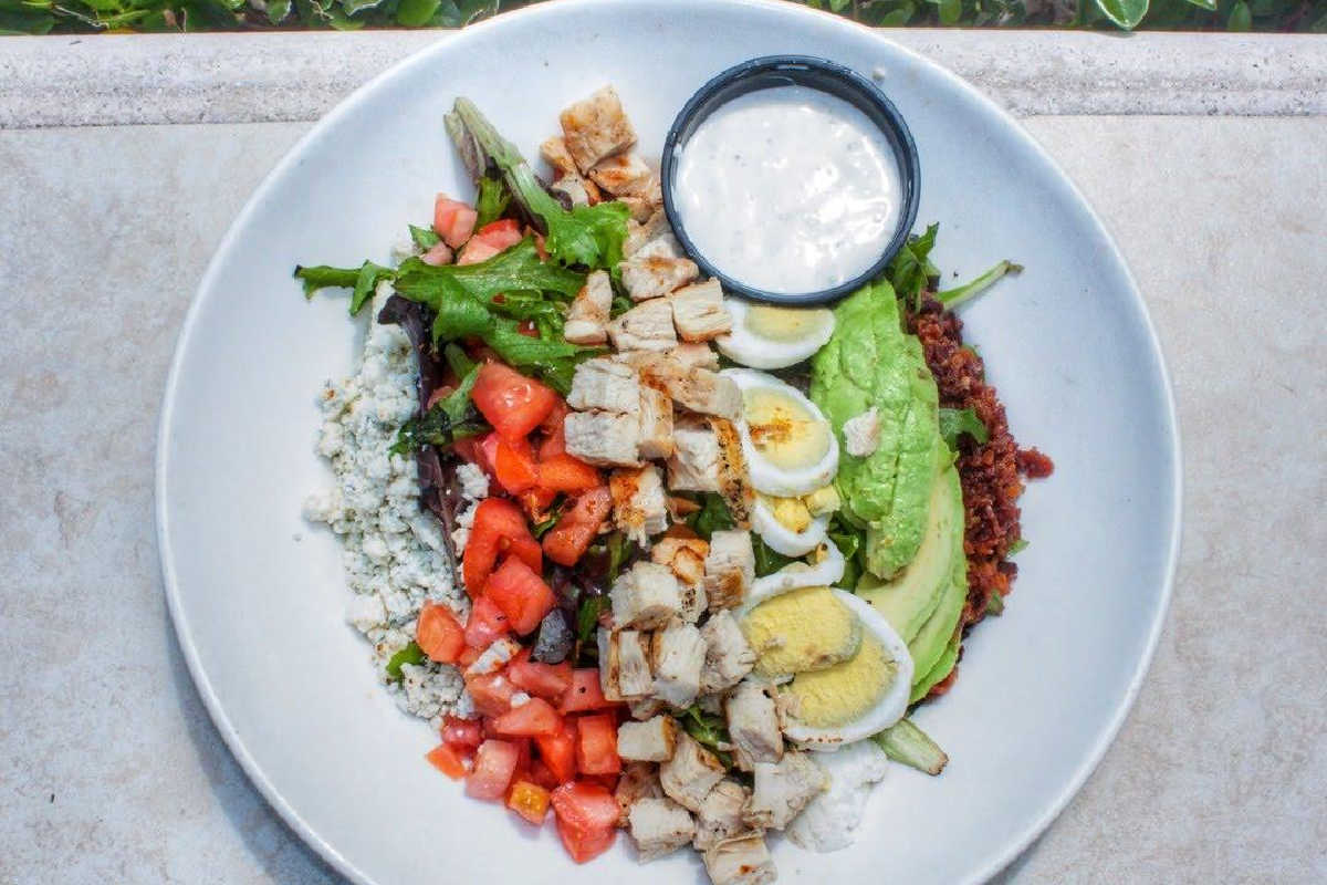 Make The Most Of Casual Dining - Eats by the Beach